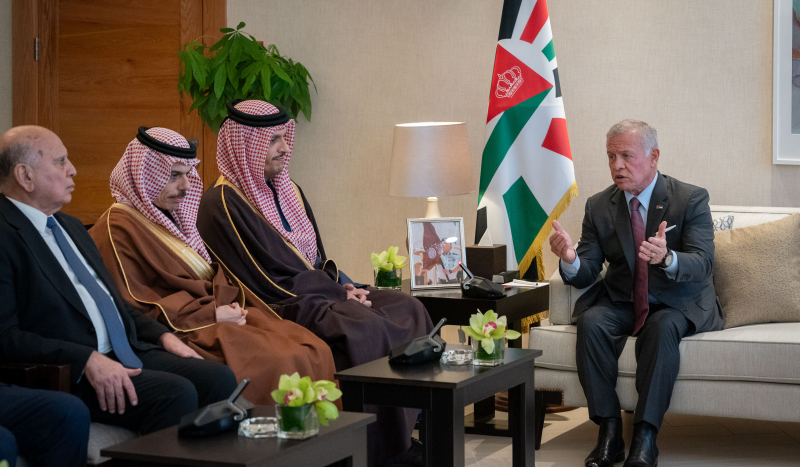 King receives FMs participating in Aqaba Meetings on Syria, urges ...