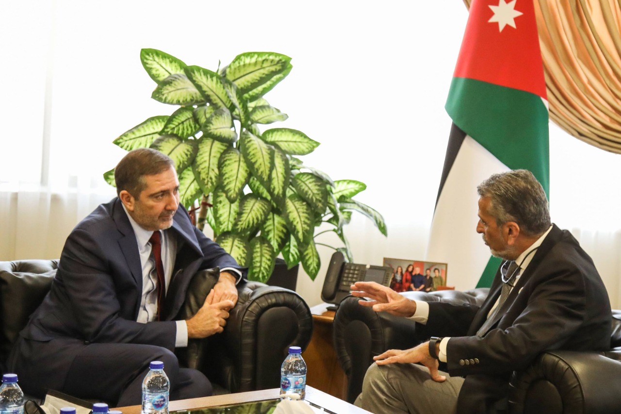 Rifai meets IEC chairman, members | Jordan News | Ammon News
