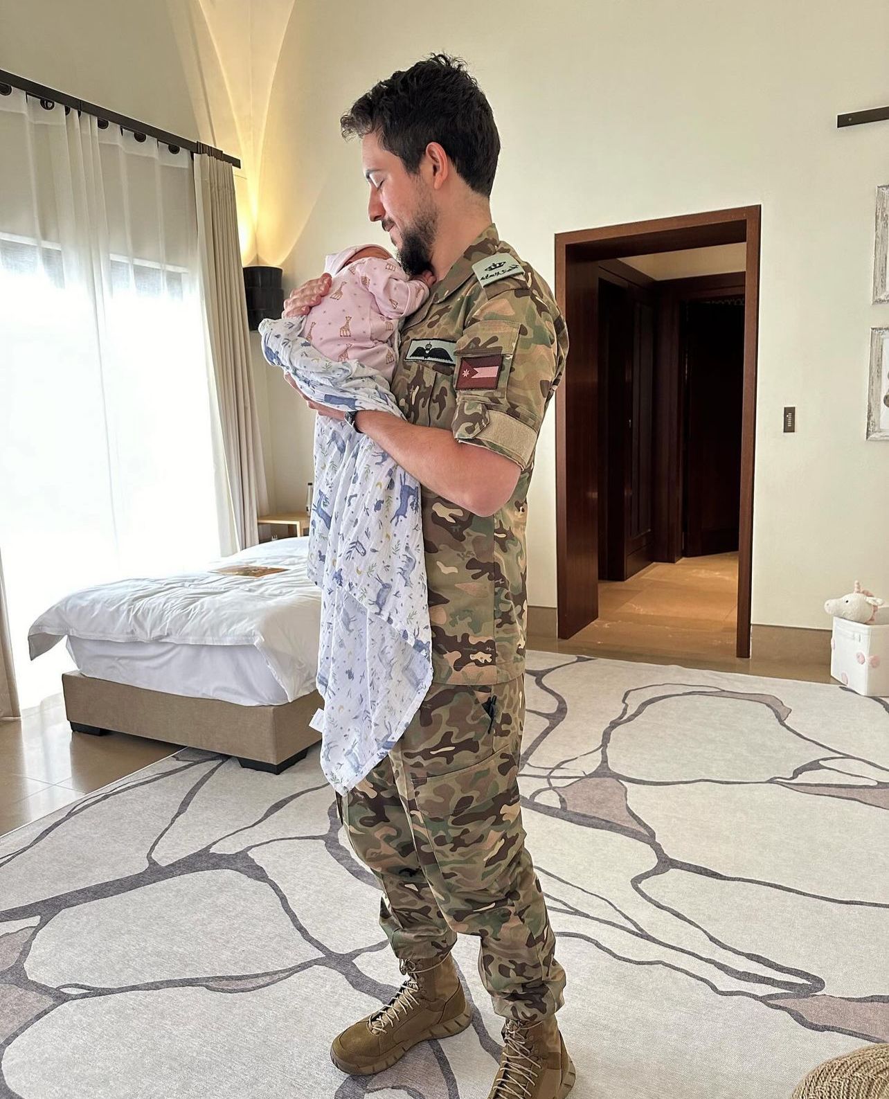 Crown Prince: With my precious one | Jordan News | Ammon News
