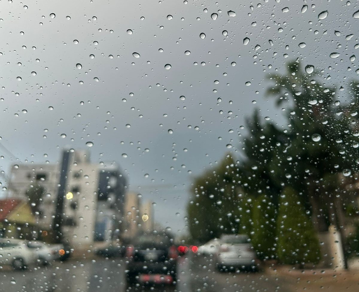 Rainy, cold weather on Wednesday with air depression centered over ...