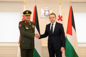Chairman of the Joint Chiefs of the Jordanian Armed Forces visits ...