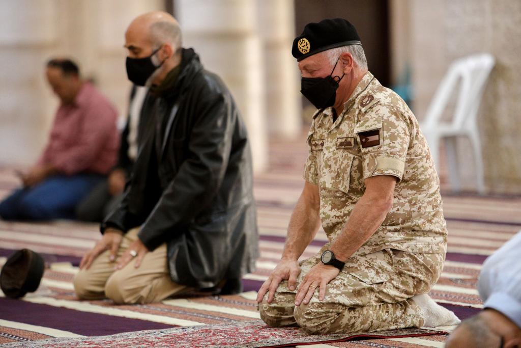 King visits Maqam of the Companions of Prophet Muhammad in Al-Mazar al ...