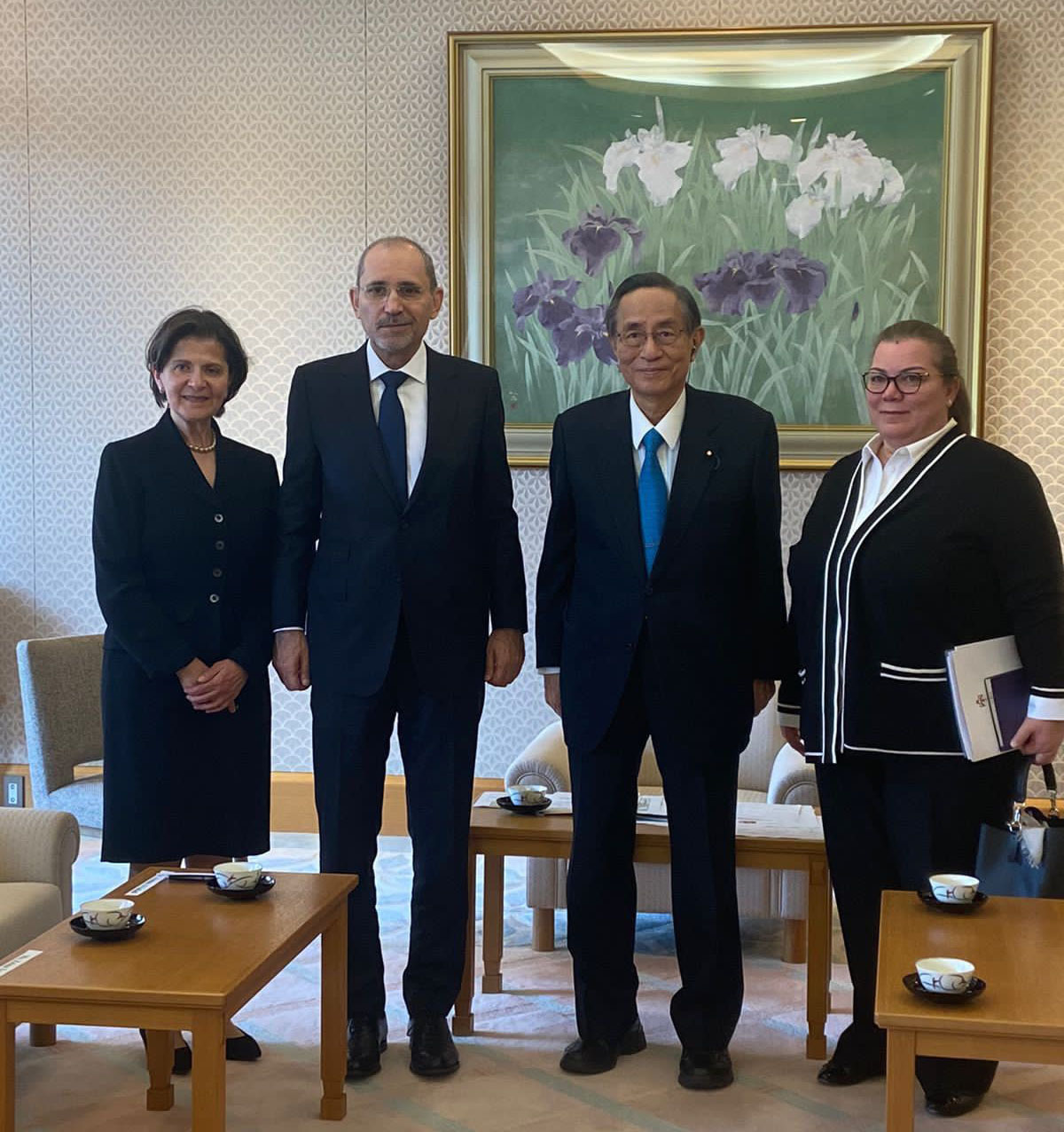 FM, Planning minister meet with Japan PM | Jordan News | Ammon News