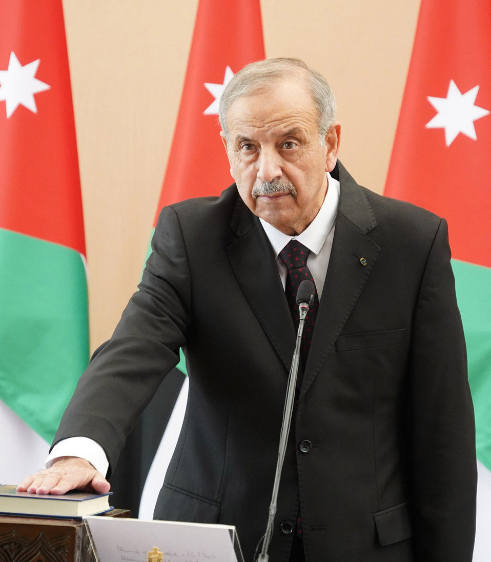 Jordan minister attends Bettlehem midnight mass for Christmas | Jordan ...