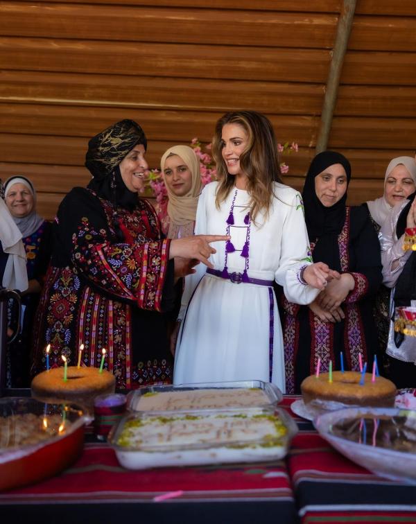 Queen Rania Visits Home-Based Food Business Run by Firyal Kofahi in ...