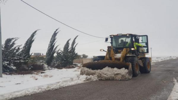 Renewed snowfall in heights of Ajloun, roads passable with great ...