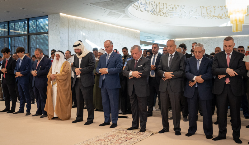 King performs Eid Al Adha prayer | Jordan News | Ammon News
