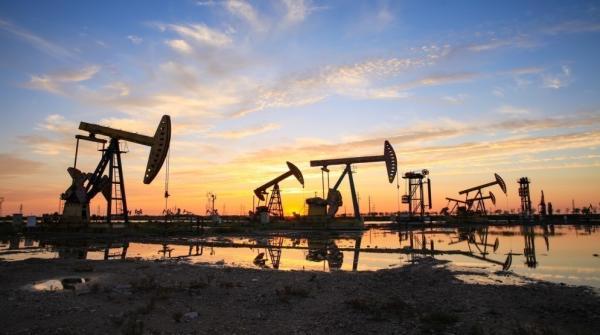 Oil prices edge up on geopolitical tensions | Business | Ammon News