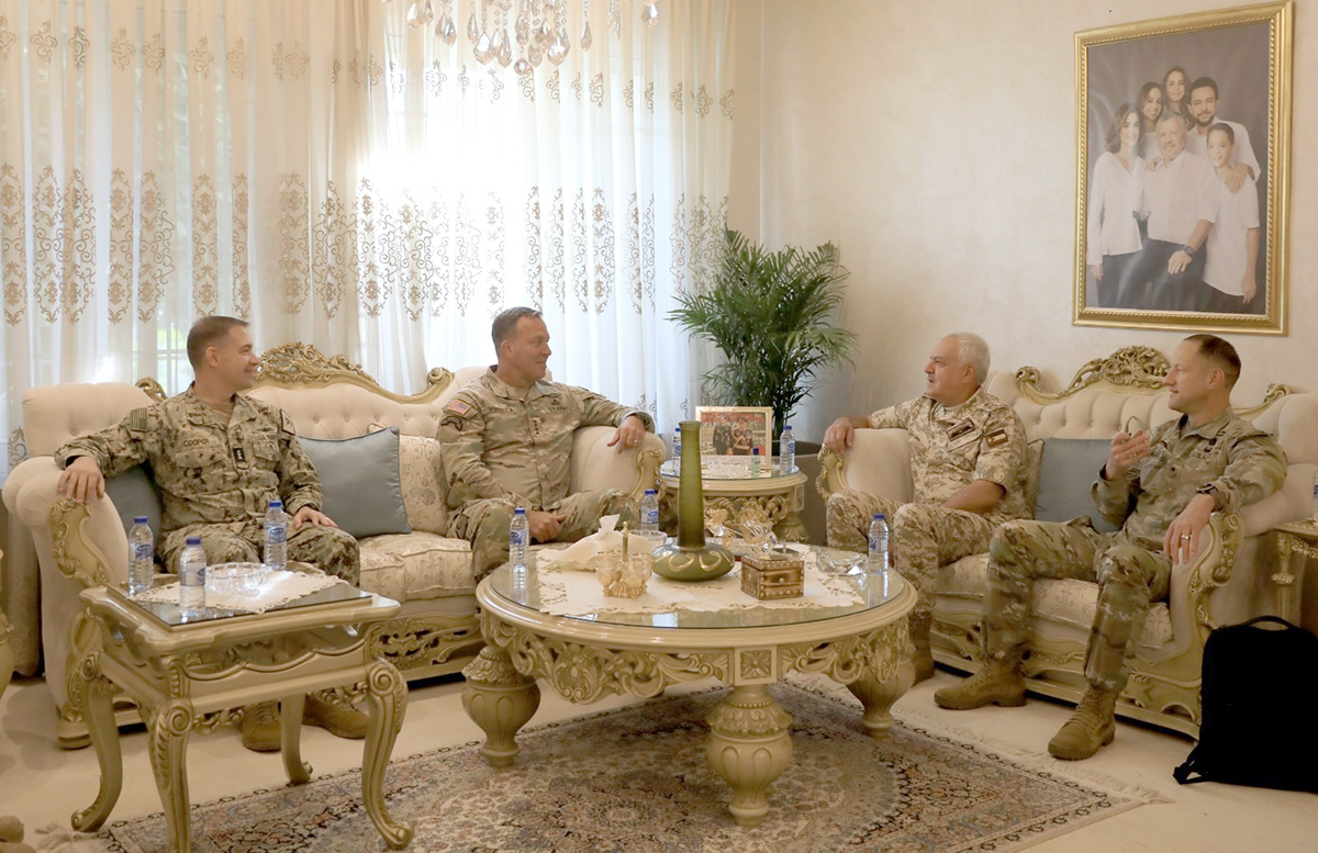 Army chief meets US CENTCOM commander | Jordan News | Ammon News