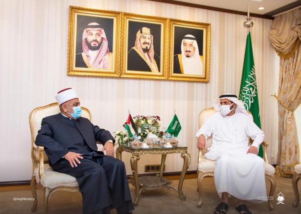 Awqaf Minister, Saudi Hajj and Umrah Minister discuss cooperation ...