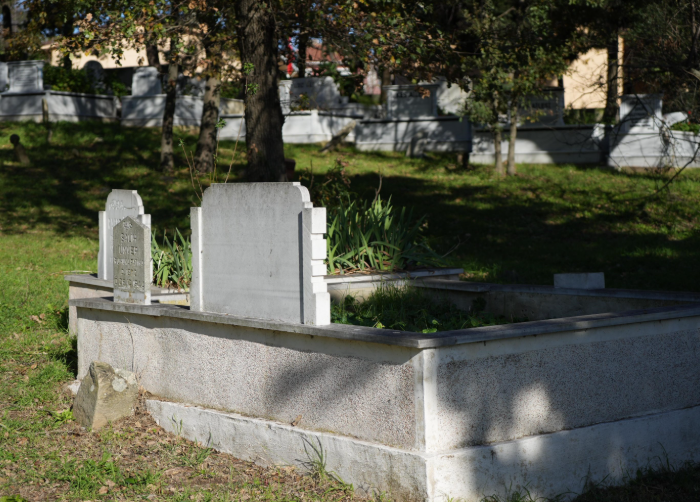 Major increase in Istanbul cemetery fees announced for 2025 | Panorama ...